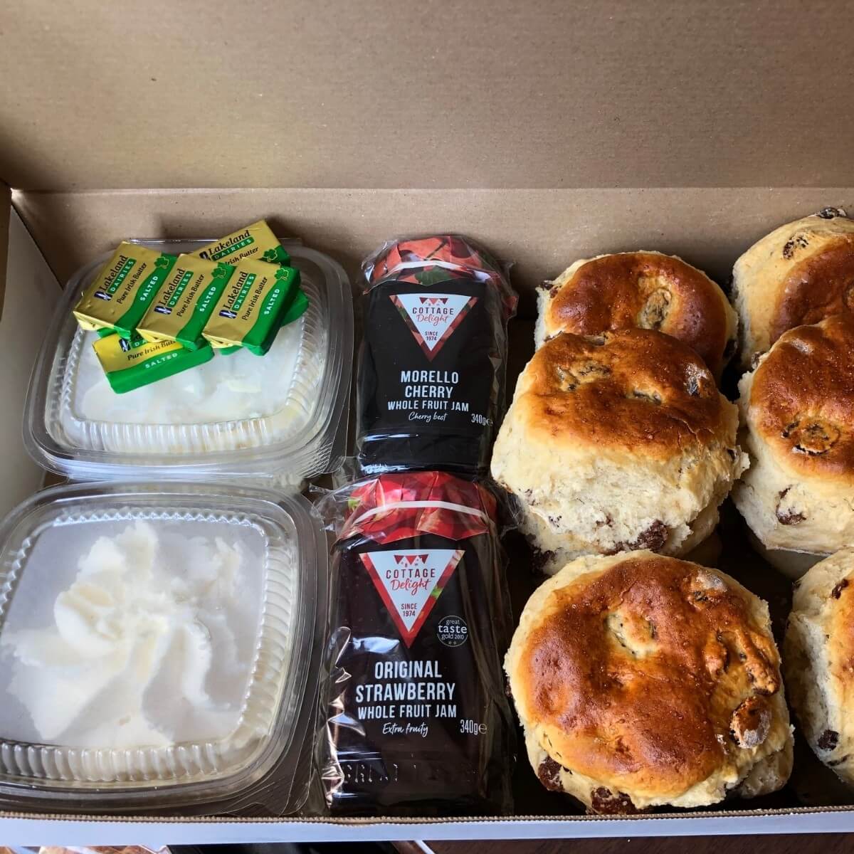Scone Hamper - Tasty & Delicious Fresh Scones & Jam - Molloys – Molloy ...